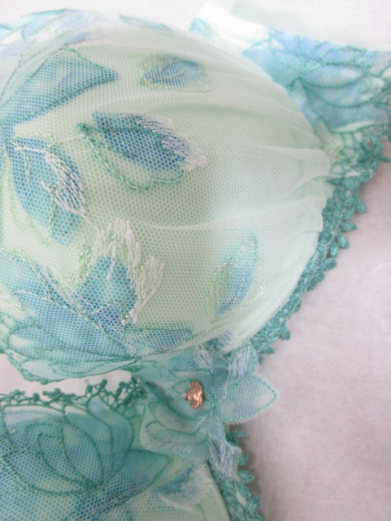 Triumph FLORALE ブラジャー D75 ジュリア名古屋店｜Triumph FLORALEのメンズの古着通販 - ミラクルボックス