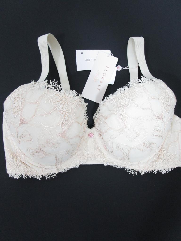 Triumph FLORALE ブラジャー D75 ジュリア名古屋店｜Triumph FLORALEのメンズの古着通販 - ミラクルボックス