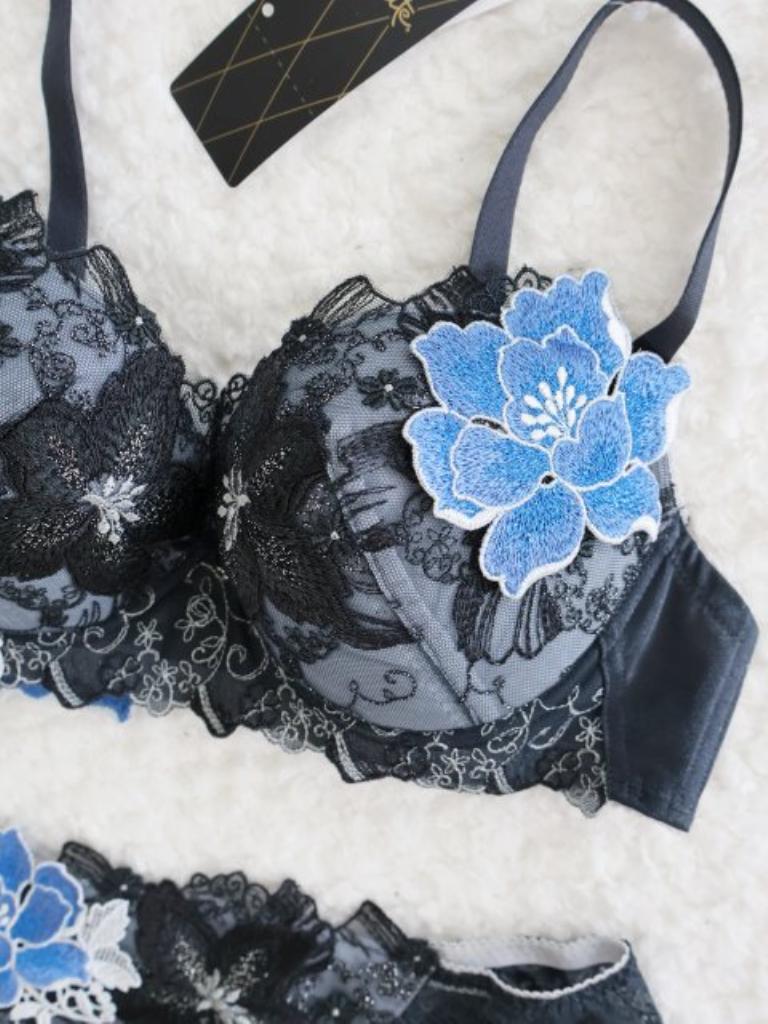 2023年製☆ Wacoal Salute ブラ＆ショーツ E75 ジュリア札幌店｜2023年製☆ Wacoal Saluteのメンズの古着通販 - ミラクルボックス